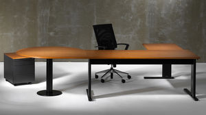 Executive desk - VERTIK - SOTUBO - free-standing / contemporary / wooden