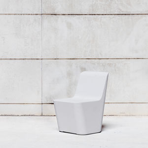 Concrete base chair - All architecture and design manufacturers