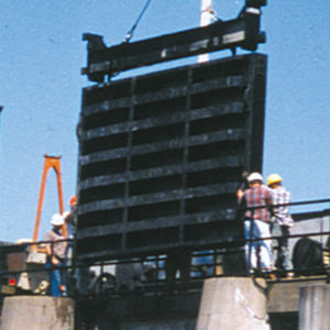 Sluice gate - HEAVY DUTY CAST IRON SLIDE - Armtec