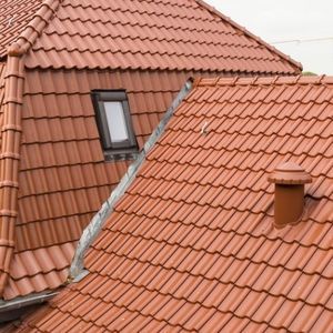 Interlocking roof tile - RT 819 - Randers Tegl A/S - pan / large / clay