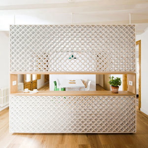 Ceramic screen wall - CUADRADA - CERAMICA FERRES - outdoor / indoor