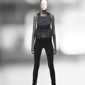 Female display mannequin - 27 CHIC - WINDOW FRANCE - realistic / seated ...