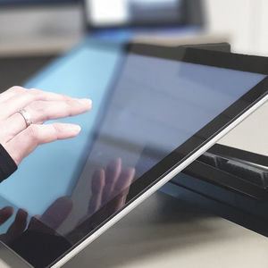 Retractable monitor - VERSIS FLEX - ELEMENT ONE - full-color