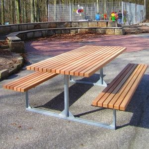 Larch picnic table - All architecture and design manufacturers