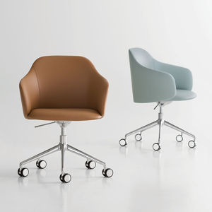 Swivel visitor chair - All architecture and design manufacturers