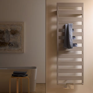 Hot water towel radiator - DIVEO® - KERMI - electric / contemporary / metal