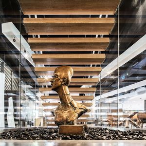 Straight staircase - MISTRAL SPIDER - Siller Stairs - oak step / glass ...