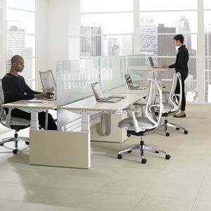Free-standing desk - ROUTES - Teknion - contemporary / wooden / straight