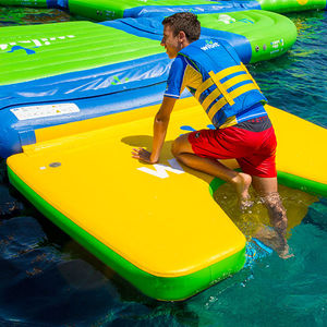 Public pool inflatable play module - GUARDTOWER - Wibit Sports
