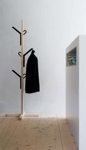 Wall-mounted coat rack - REICHENBEISPIEL - Moormann Nils Holger ...