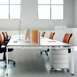 Workstation desk - T-LEG - Manerba - contemporary / wooden / commercial