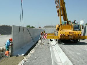Reinforced concrete retaining wall - 250 SERIES - Chapsol - modular ...