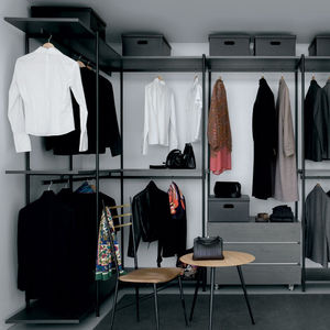 Corner walk-in wardrobe, Corner walk-in closet - All architecture and ...