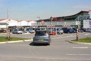 Fixed height-restriction barrier - All architecture and design ...