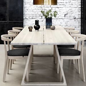 Sled base dining table - All architecture and design manufacturers