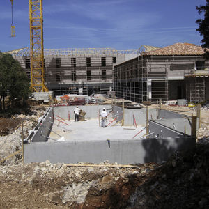 Security concrete - AGILIA® MI - Lafarge concrete - waterproof / high ...