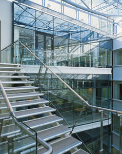 Stainless steel railing - SQUARE LINE® - Q-railing - glass panel ...