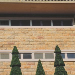 Concrete wall cladding - CLASSIC : HIGHLAND CREAM - Mathios SA ...