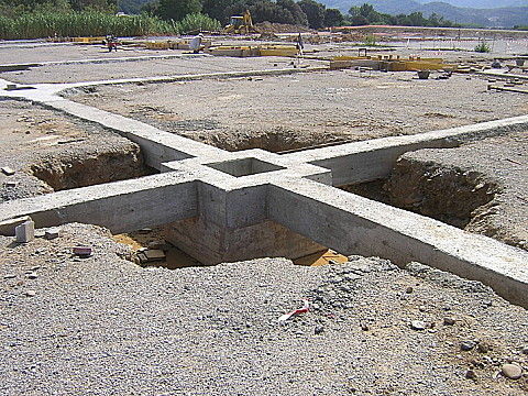 Reinforced concrete continuous footing - Planas - prefabricated