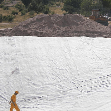 Synthetic geomembrane - GeoSeal GCL - ISTANBUL TEKNIK - bentonite ...