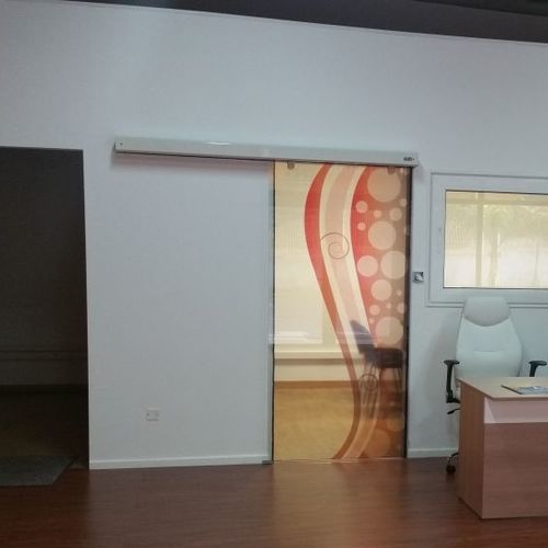 Interior door - INNOVA - SOFTICA - aluminum / sliding / contemporary