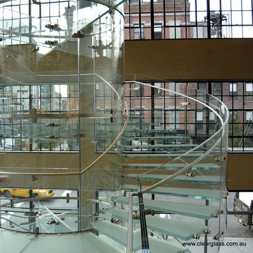 Glass step - Clear glass - non-slip / high-resistance / prefab