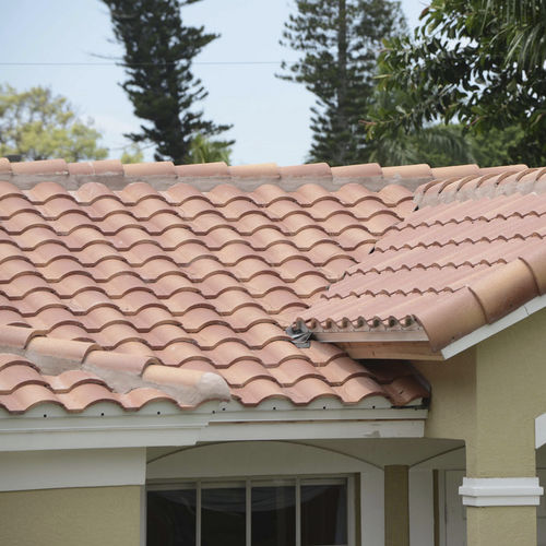 Interlocking roof tile - SANIBEL : SAN ANTONIO BLEND - Crown Roof Tiles ...