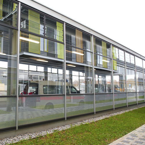 Louvered solar shading - S9-45° - Hahn Lamellenfenster GmbH - glass ...