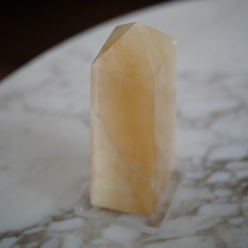 Crystal sculpture - CITRUS - Aura London - floor-mounted / yellow / nature
