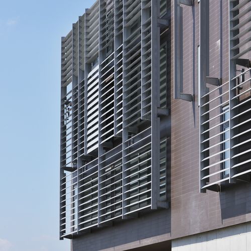 Aluminium solar shading - F - Soltec - sheet metal / glass / for facade