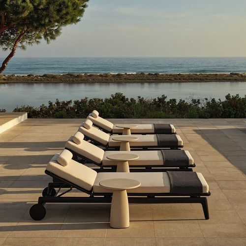 Contemporary sun lounger - MAGNOLIA - Poliform - fabric / iroko ...
