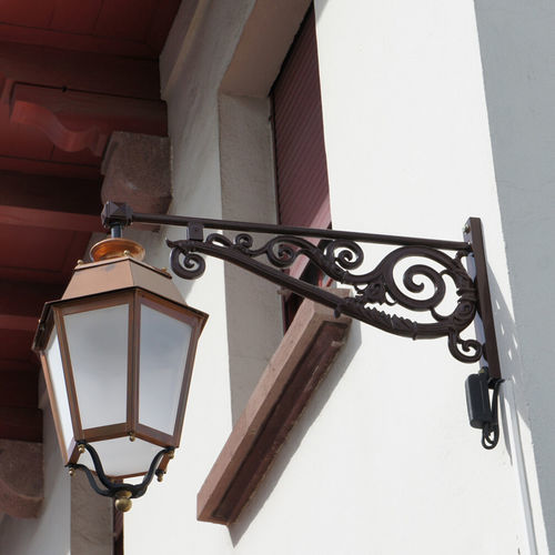 Cast aluminum lamp post arm - LEOPOLD II - ECLATEC International