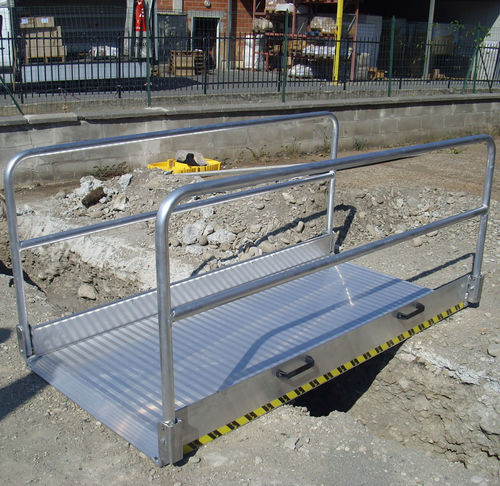 Aluminum walkway - PASSADIÇOS - JORMAX INDUSTRIA LDA - truss / modular