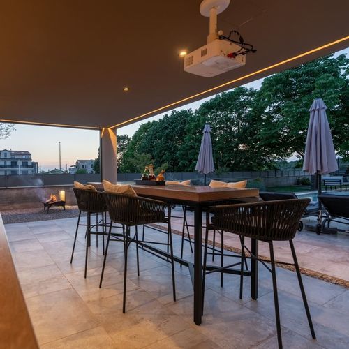 Contemporary bistro table - POP - EOVLUTA d.o.o. - concrete / stainless steel base / rectangular