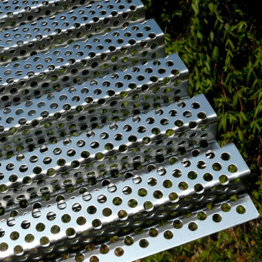 Panel cladding - M 25/25/25g - Fielitz - aluminum / vertical / ribbed