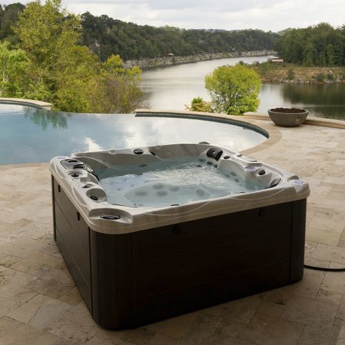 Above-ground hot tub - Aurora - Catalina Spas - square / 6-person / wooden