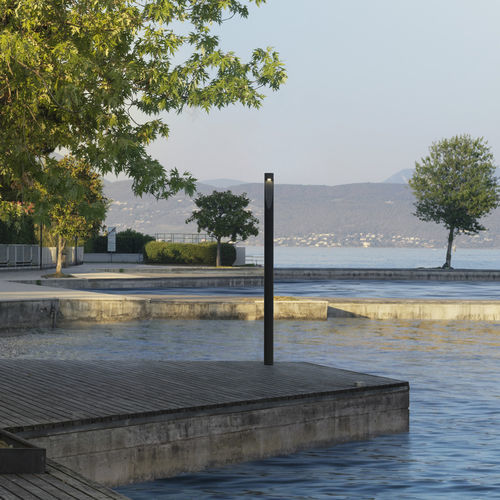 Urban bollard light - IANUS - Goccia Illuminazione - contemporary ...