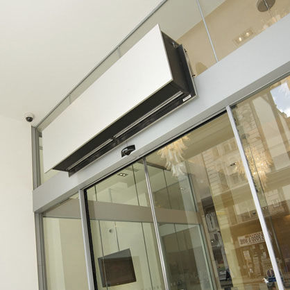 Wall-mounted air curtain - ZEN - airtecnics - ceiling-mounted ...