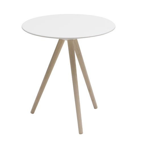Contemporary side table - CIRCOE - SOFTLINE - ash / lacquered MDF / round