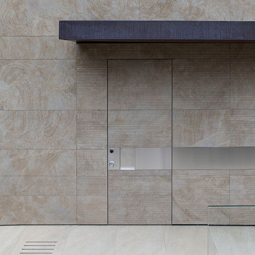 Entry door - TEKNO - Oikos Venezia - wooden / ceramic / swing