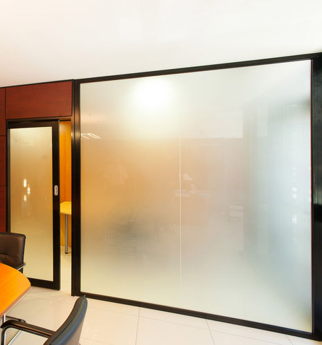 Removable partition - A - Clipper - glass / for offices / translucent