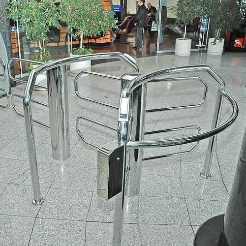 Half-height turnstile - ROUND J - COMINFO - security / for access ...