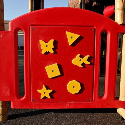 Interactive fence - TODDLER ACTIVITY - Soft Play LLC - with panels ...