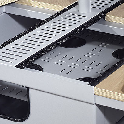 Metal cable trunking - XT - Leuwico - desk / commercial