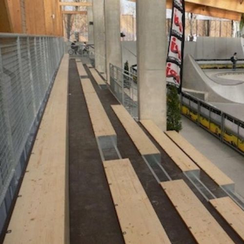 Retractable stadium seating - BLEACHER - MASTER INDUSTRIE - wooden ...