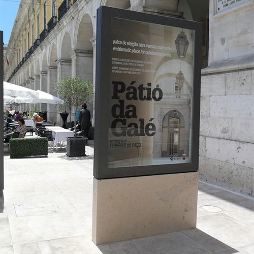 Built-in advertising panel - Mupi - LARUS DESIGN - LED