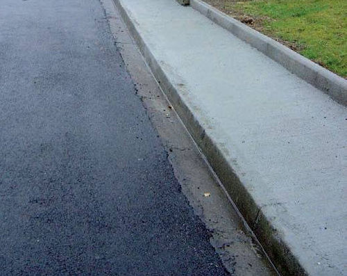Sidewalk edge - Perin - concrete / linear