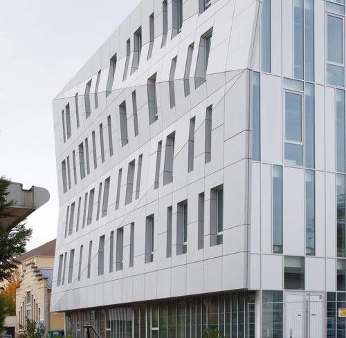 Panel rainscreen cladding - Lafarge - high-performance concrete ...