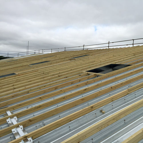 Roof decking panel - TACTRAY 90 - BRITMET TILEFORM LTD