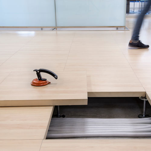 Particle board raised access floor - DINOR - wooden / galvanised steel ...